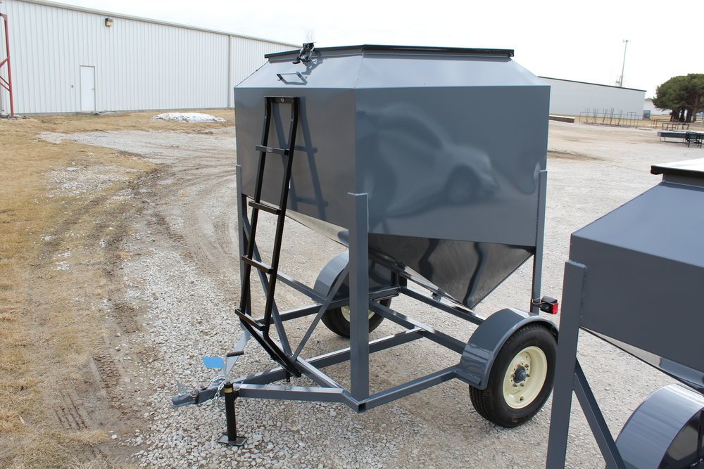 LH Versatote Feed Buggy: 2.5 Ton unmechanized – 4S Advanced Wildlife ...